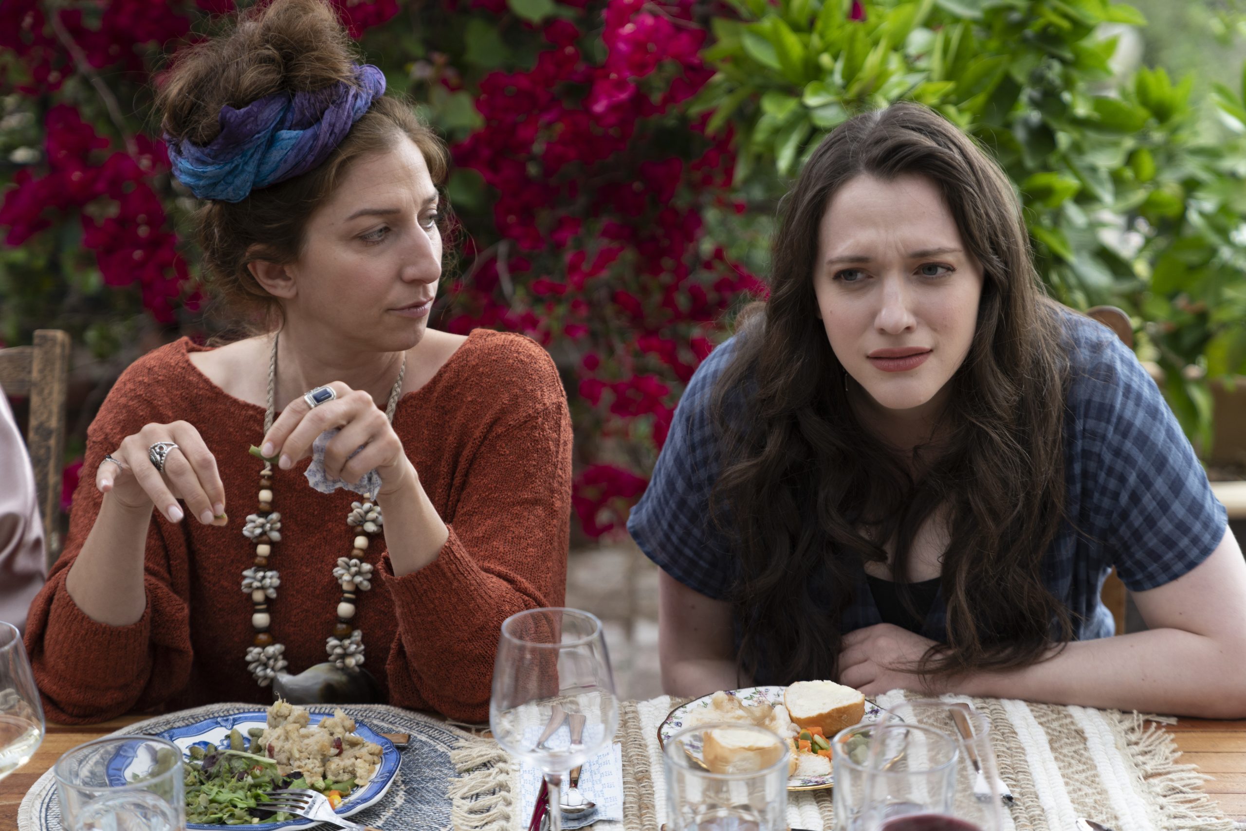 'Friendsgiving' Blu-Ray Review - Kat Dennings And Malin Akerman Lead ...