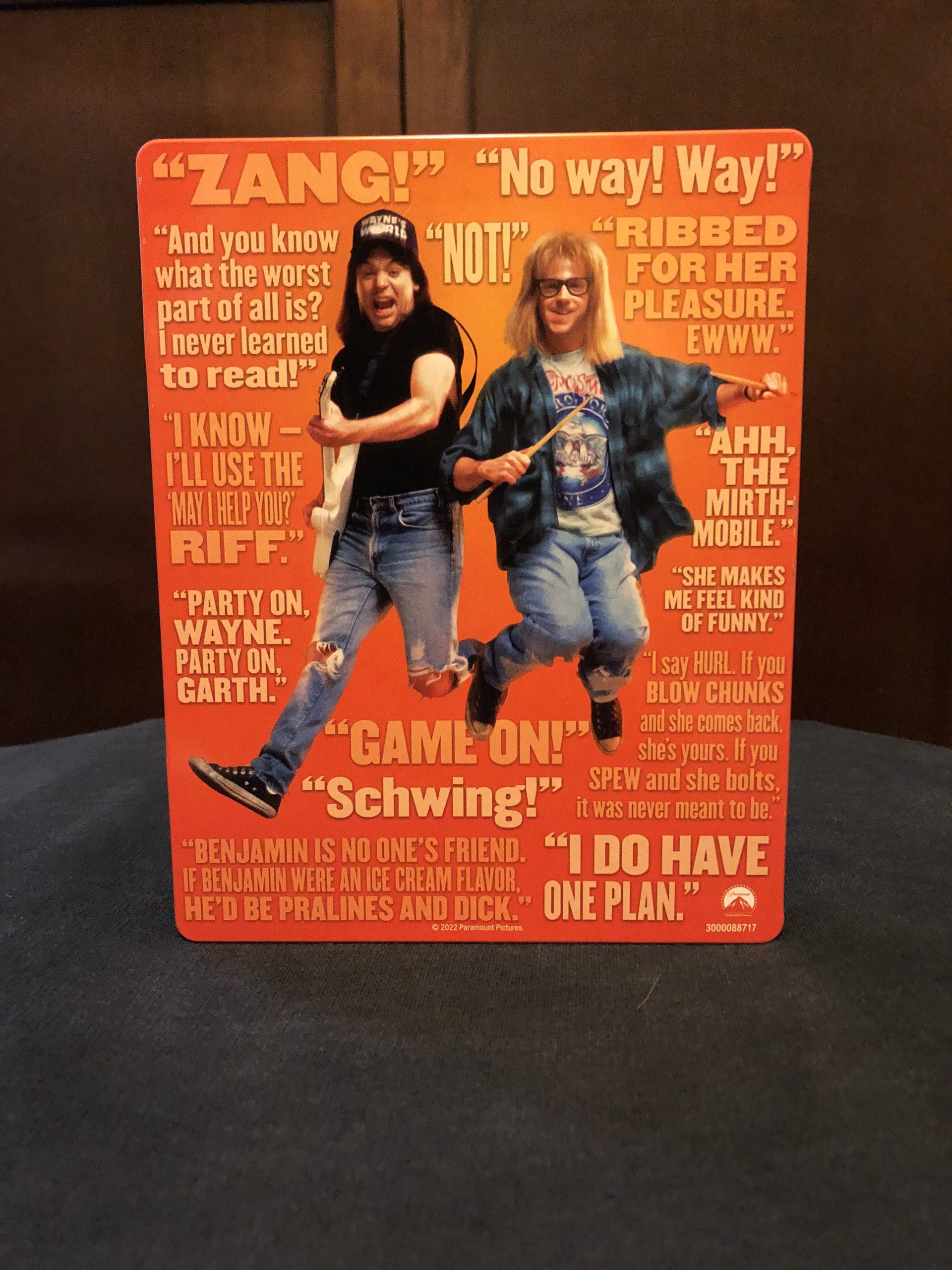 'Wayne's World' Blu-Ray SteelBook Review - Comedy Classic Never Gets Old