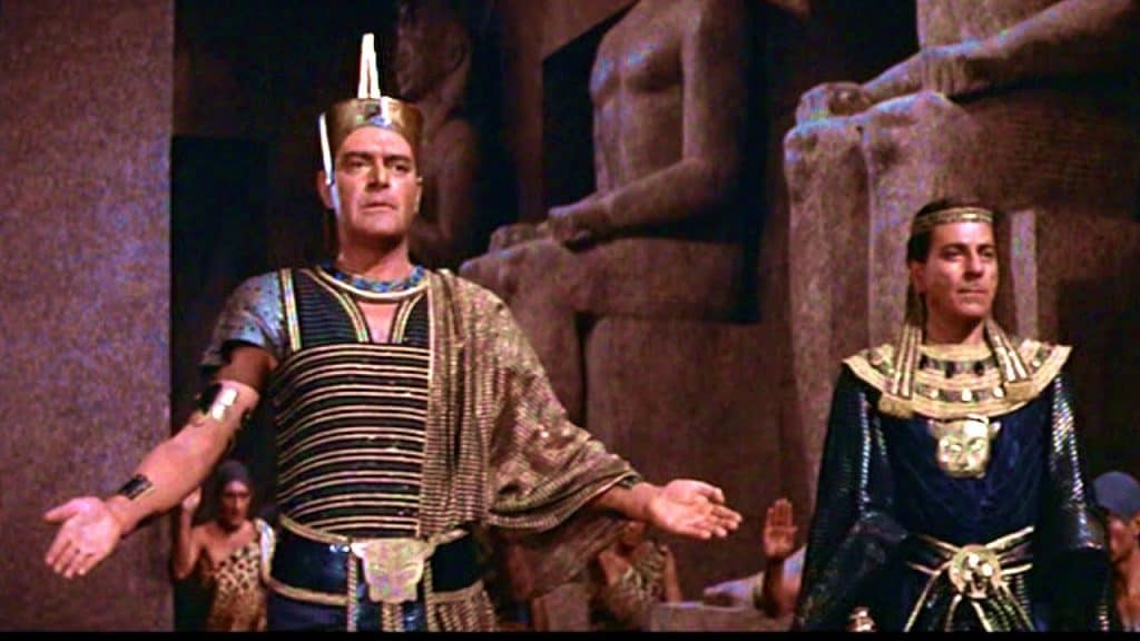 'Land Of The Pharaohs' Blu-Ray Review - Howard Hawks Crafts A Visually ...