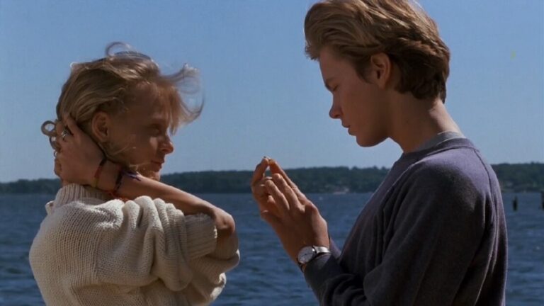 'Running On Empty' (1988) Blu-Ray Review - A Powerful Look At The Hold ...